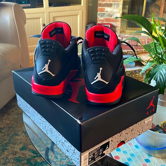 Jordan | Shoes | Bought The Shoe And It Was A Half Size Too Small Never ...